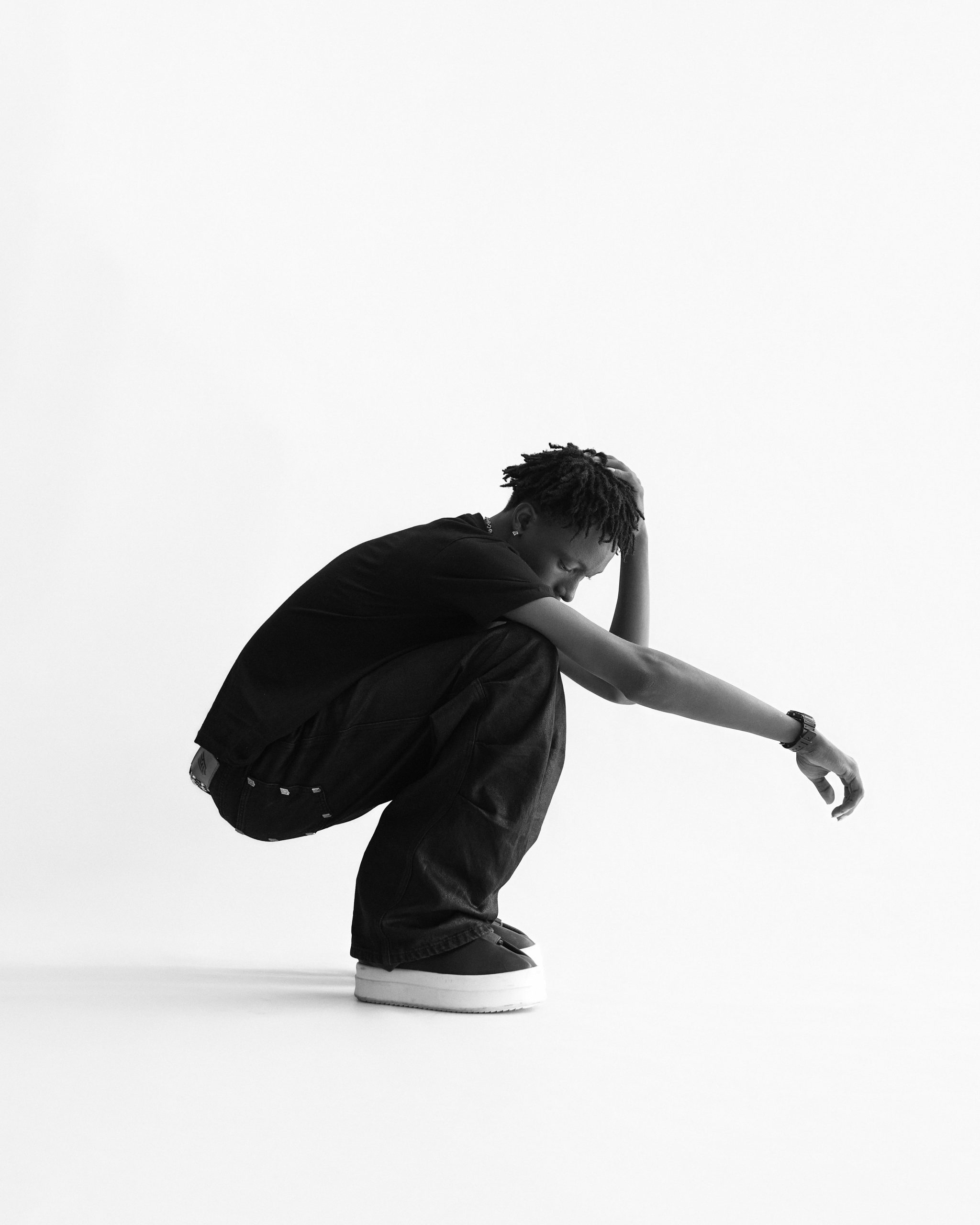 Rising Afromood Artist Strei Returns With “Anxiety” - In The Room